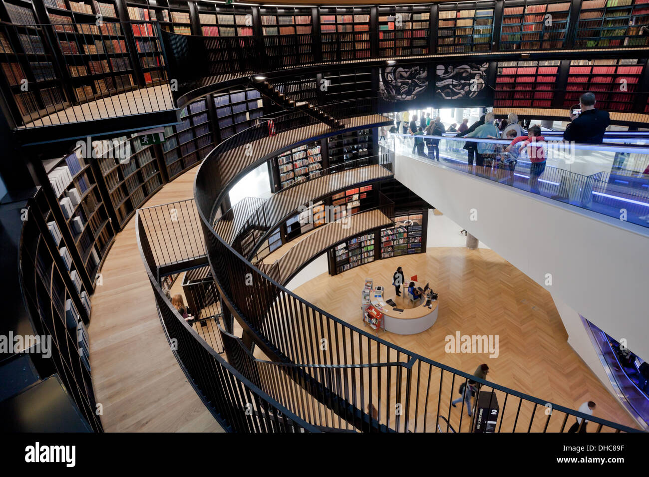 Birmingham library interior view public hi-res stock photography and ...