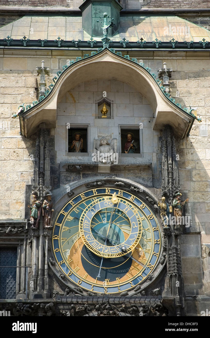 Skeleton clock detail hi-res stock photography and images - Alamy