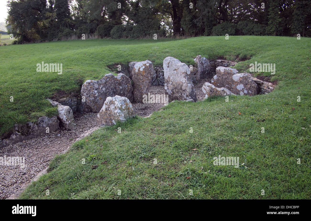 Nympsfield Long Barrow Stock Photo - Alamy