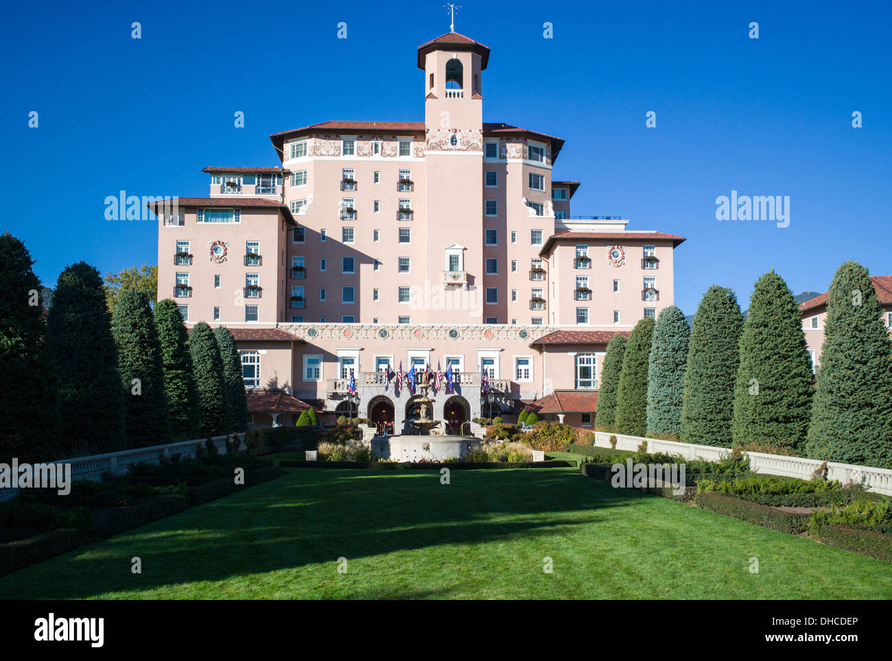 Broadmoor historic luxury hotel resort hi-res stock photography and ...