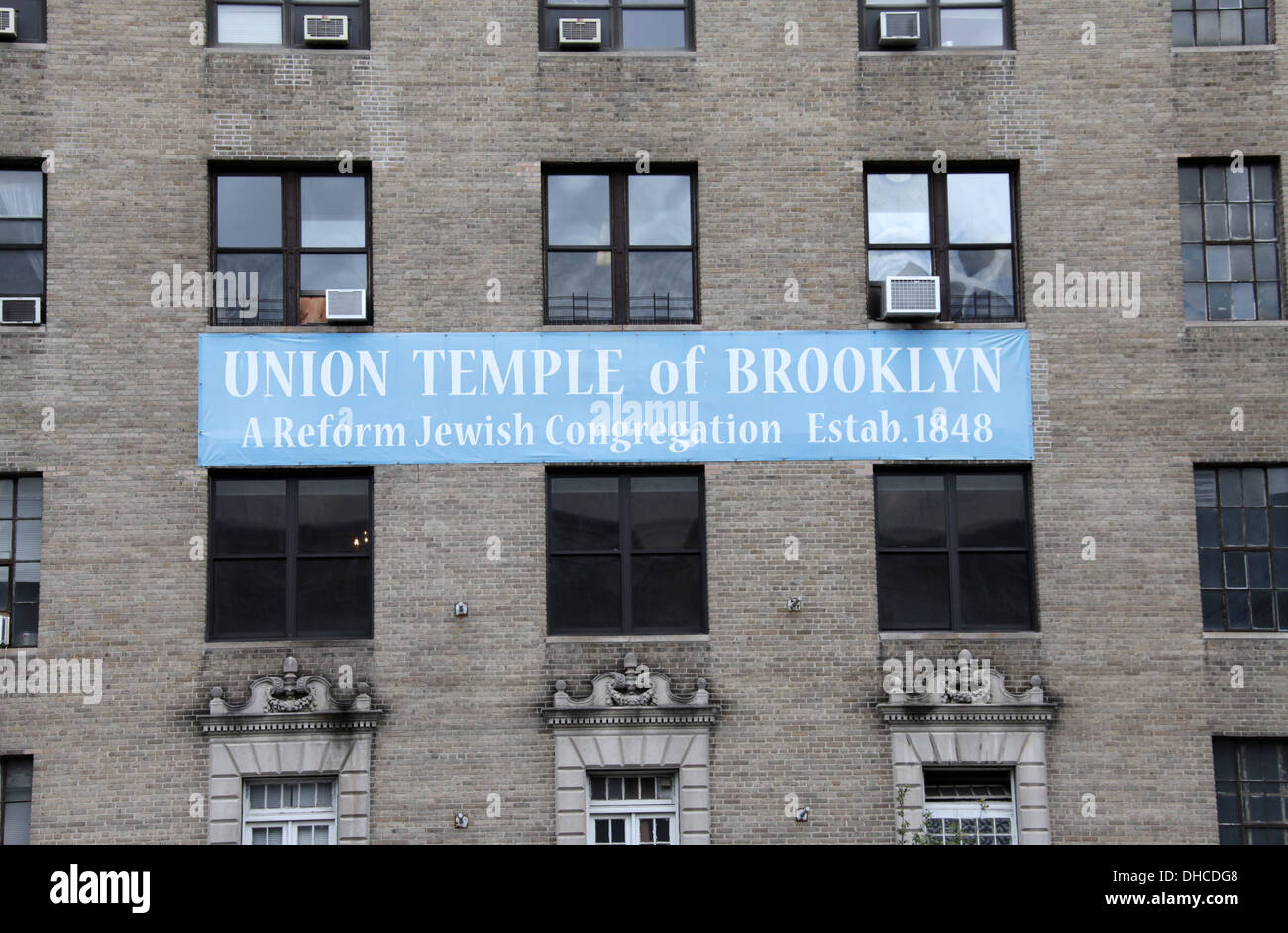 Union Temple of Brooklyn which is a Jewish Synagogue Stock Photo - Alamy
