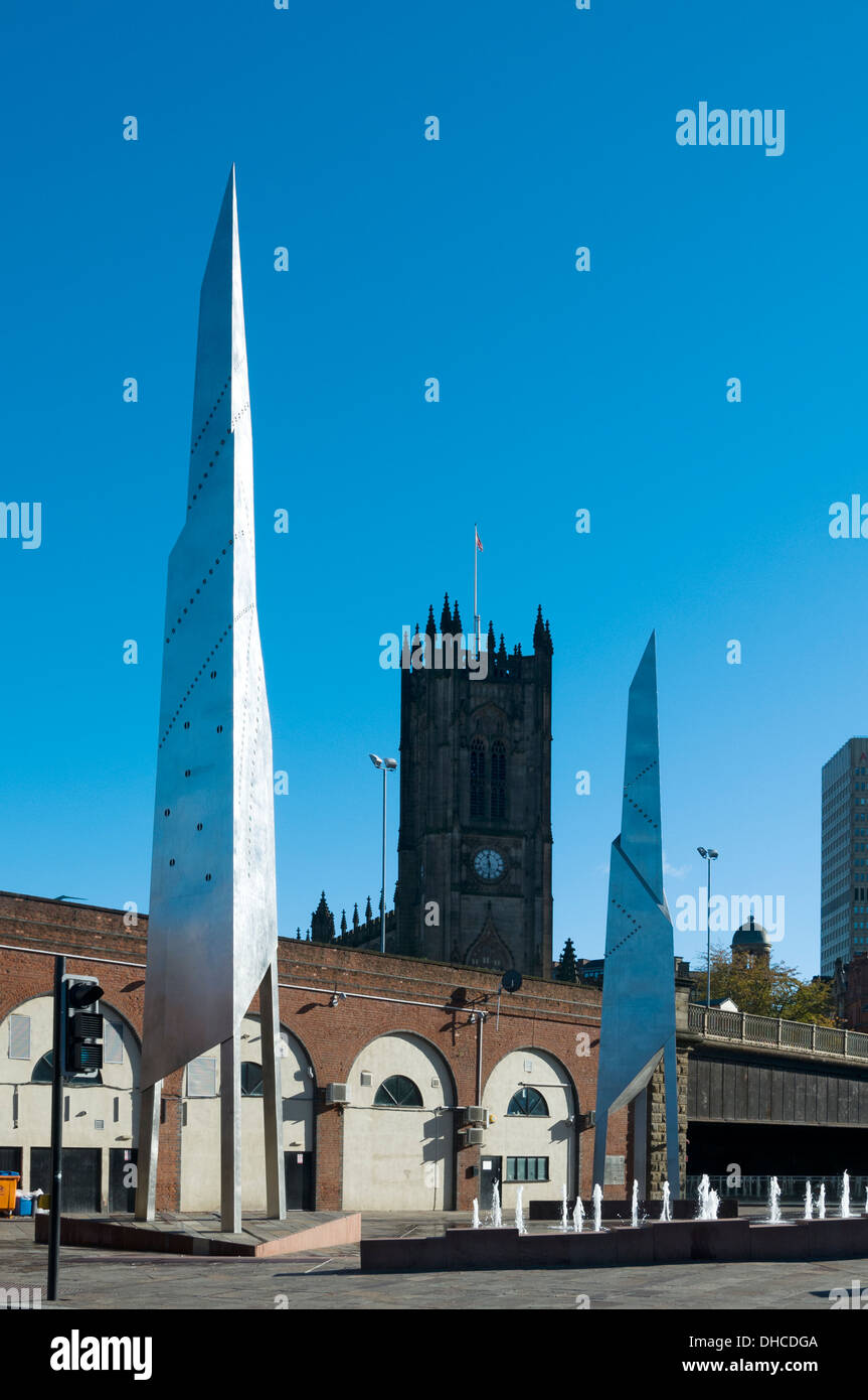 Sculpture by Mel Chantrey and fountains at Greengate Square, Salford ...