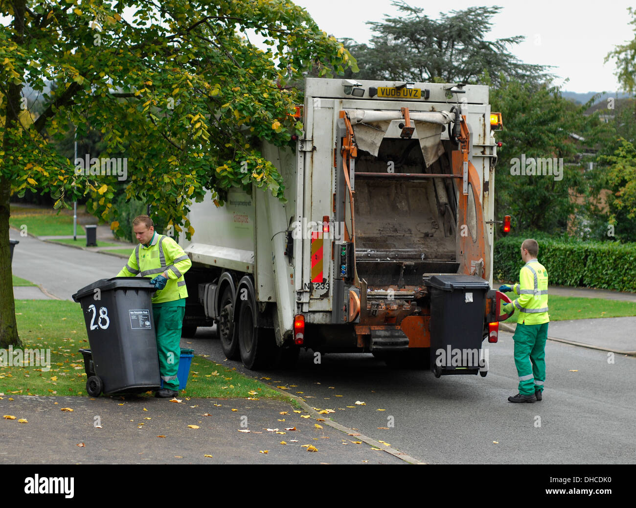Dustbin men Northampton collecting recycled rubbish Stock Photo - Alamy