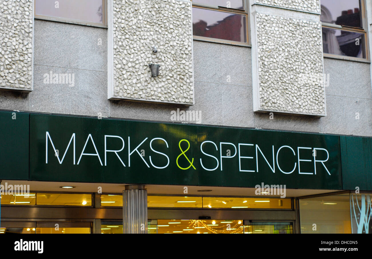 Marks and spencer logo hi-res stock photography and images - Alamy