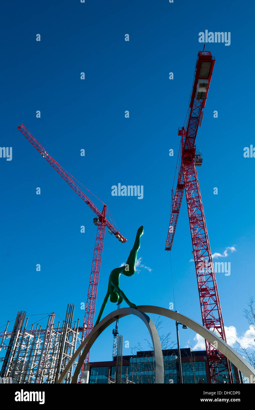 Crane sculptures hi-res stock photography and images - Alamy