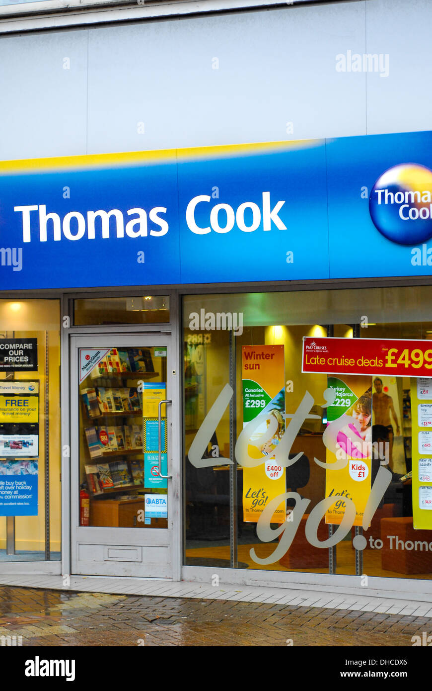 Thomas Cook travel store shop Stock Photo - Alamy