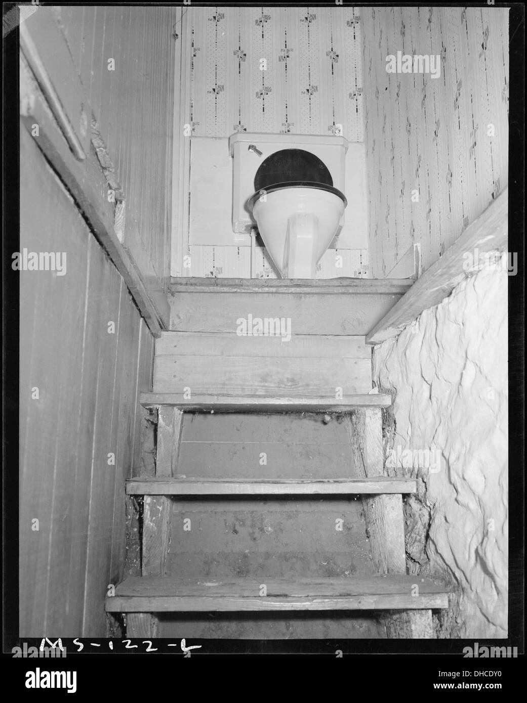 Old stairs basement hi-res stock photography and images - Alamy