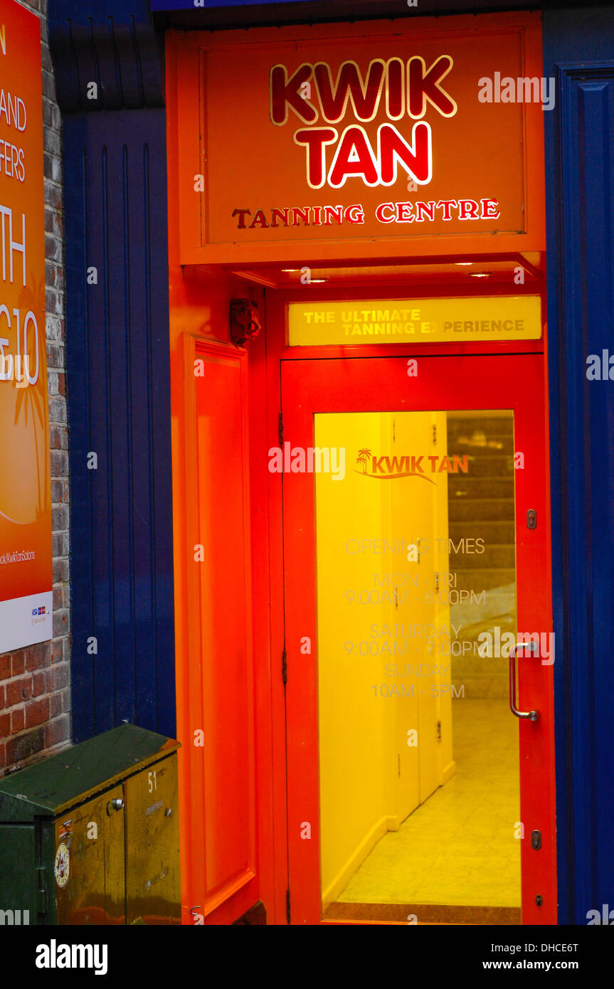 Tanning shop hi-res stock photography and images - Alamy