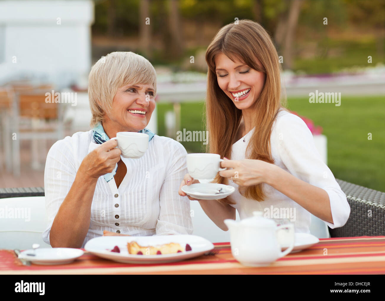 Older mum to be hi-res stock photography and images - Alamy