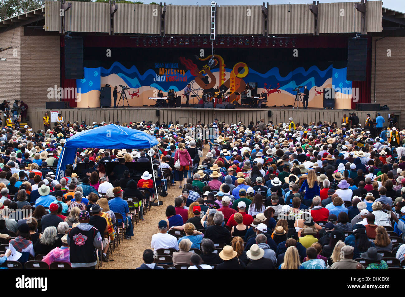 GEORGE BENSON preforms on Jimmy Lyons Stage at the Monterey Jazz ...