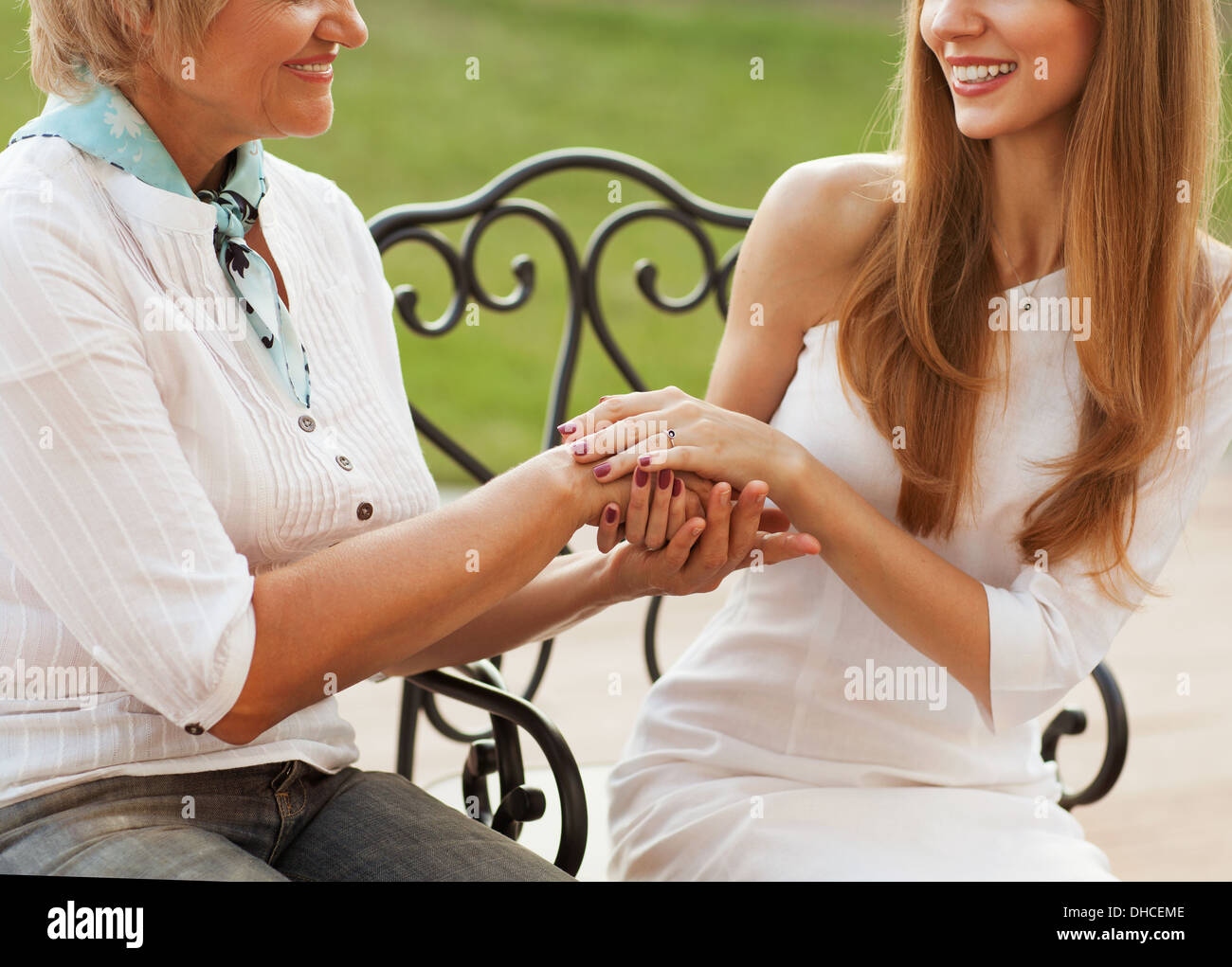 Grown up daughter and mother talk hi-res stock photography and images ...