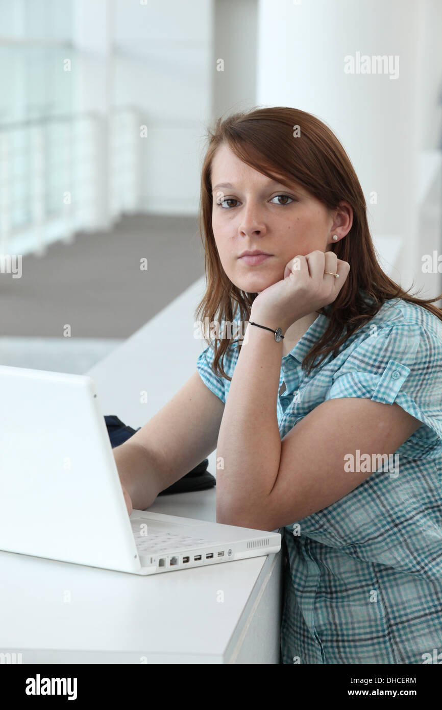 woman with computer Stock Photo - Alamy