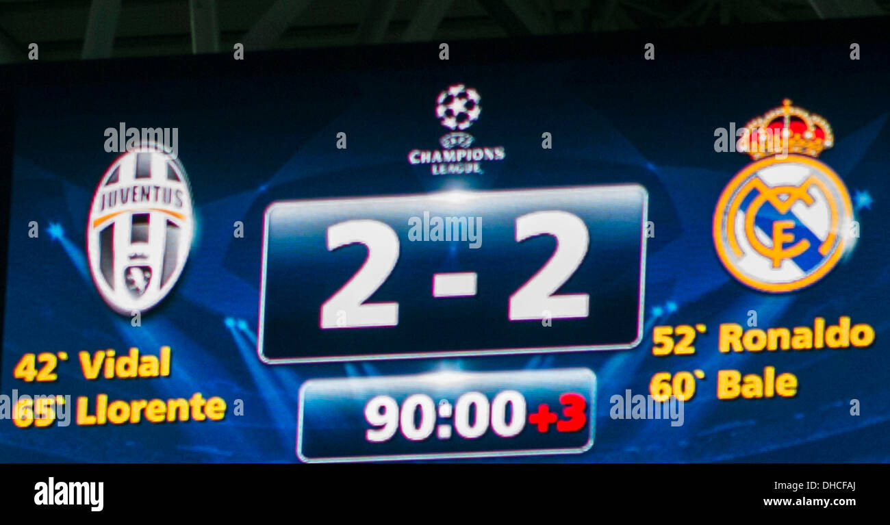 Champions league final scoreboard hi-res stock photography and images ...