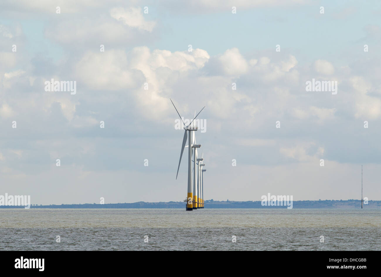 12/10/2013 Wind farms in the Thames Estuary. River Thames, England, UK ...