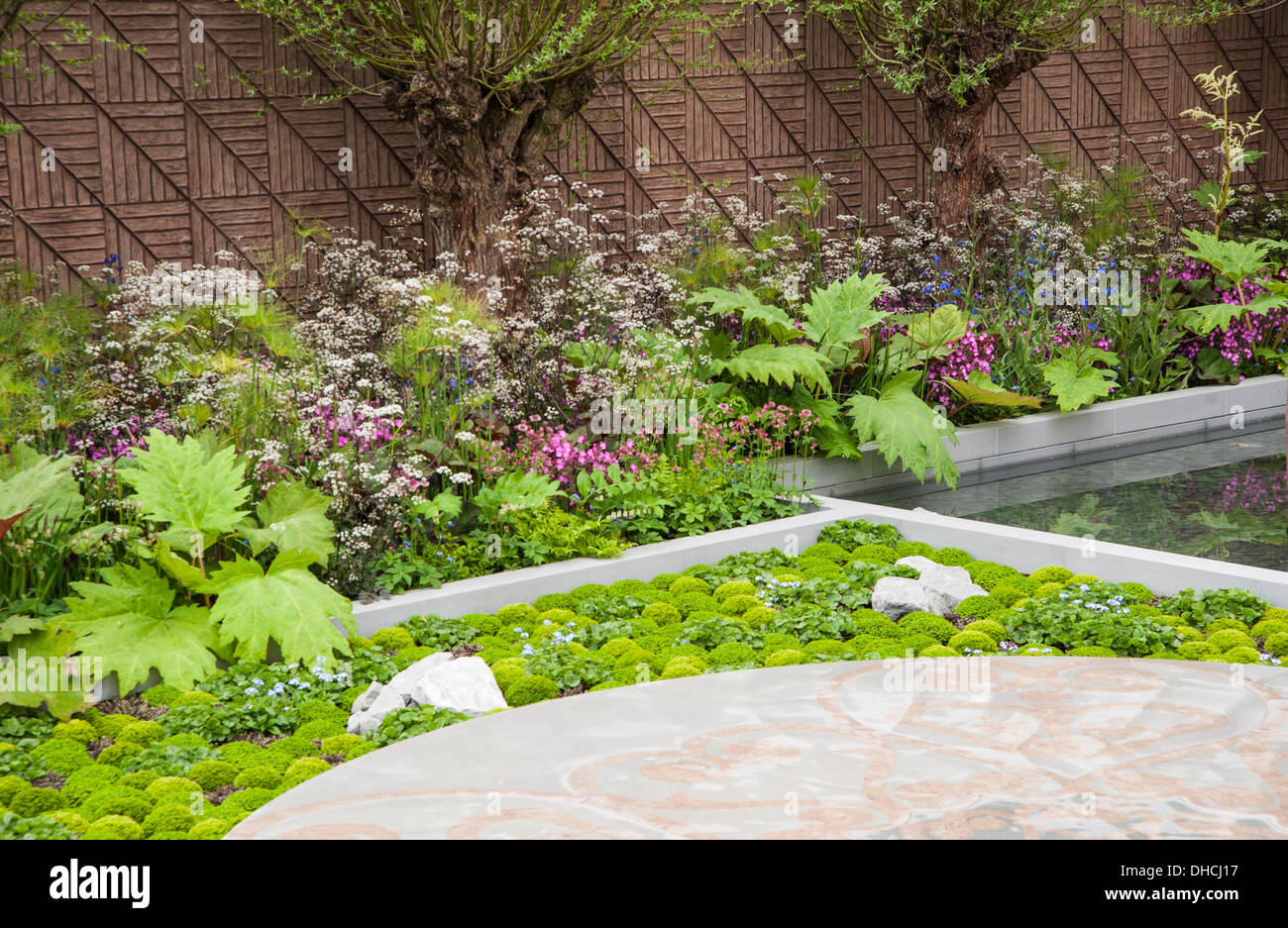 Chelsea Flower Show 2013 B&Q Sentebale ÈForget-me-notı Garden Designer ...