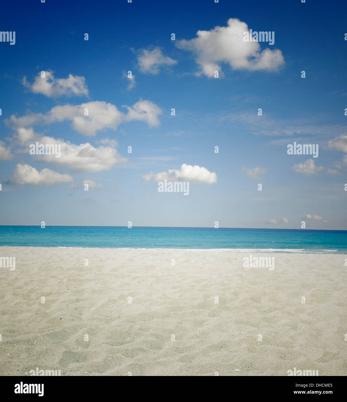 The beach scenery hi-res stock photography and images - Alamy