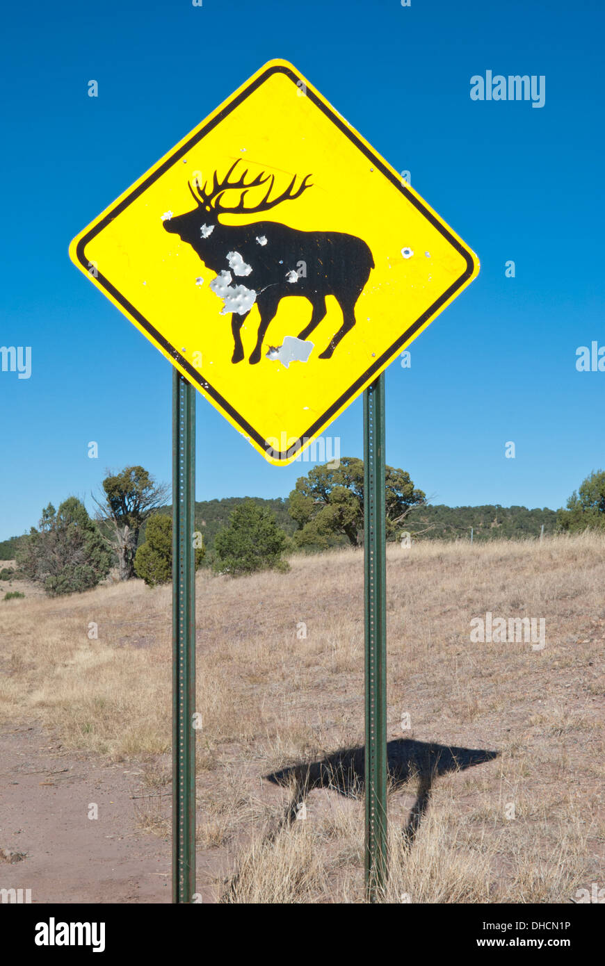 Elk crossing sign hi-res stock photography and images - Alamy