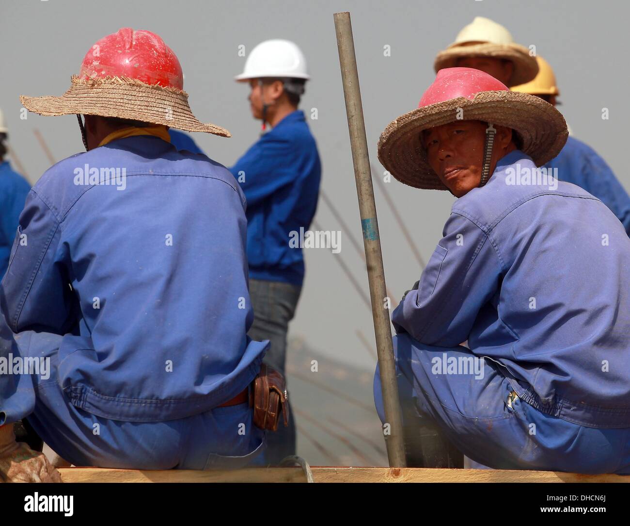 Shell manufacturing plant hi-res stock photography and images - Alamy