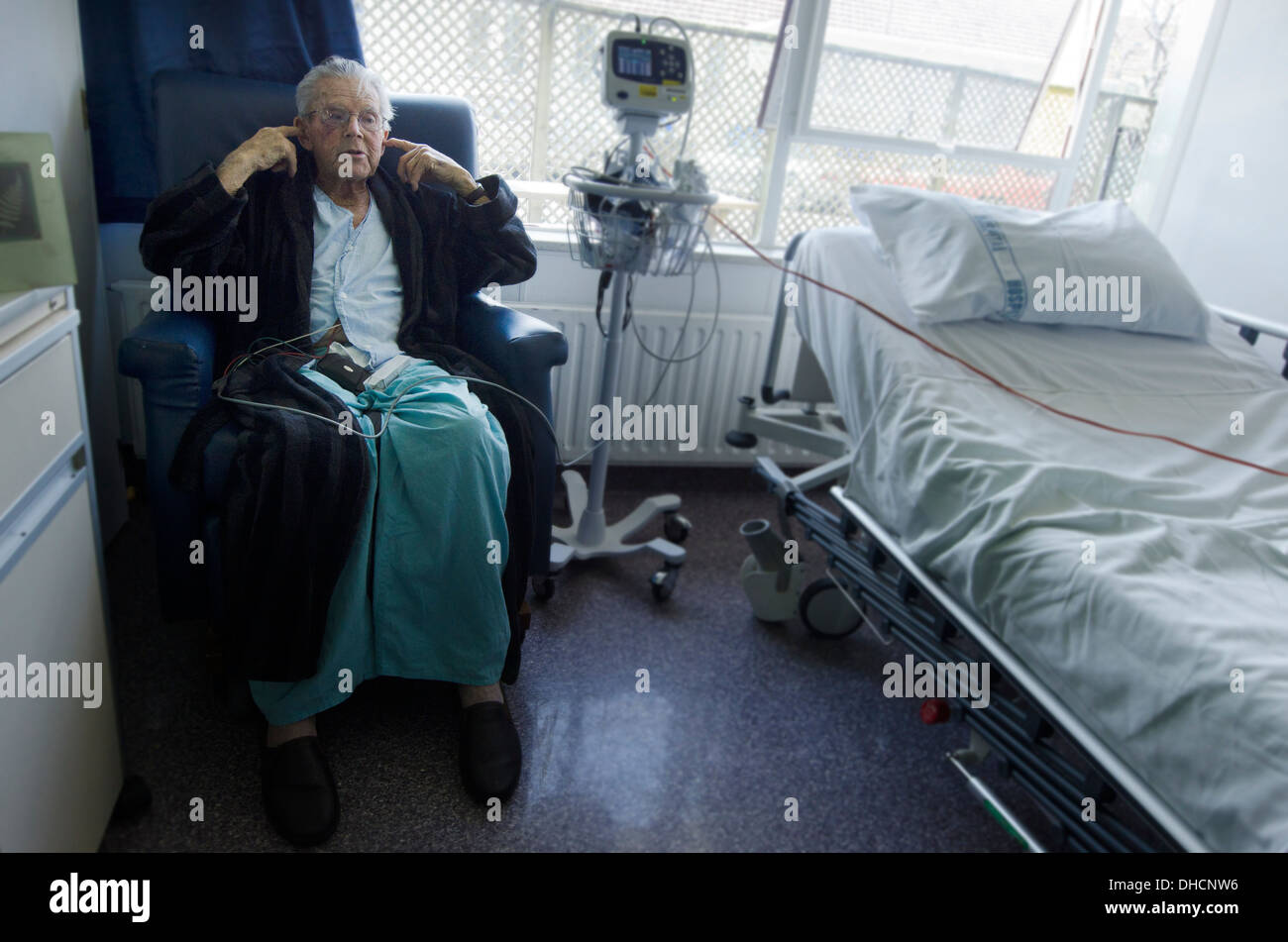 90 Year Old Man High Resolution Stock Photography and Images - Alamy