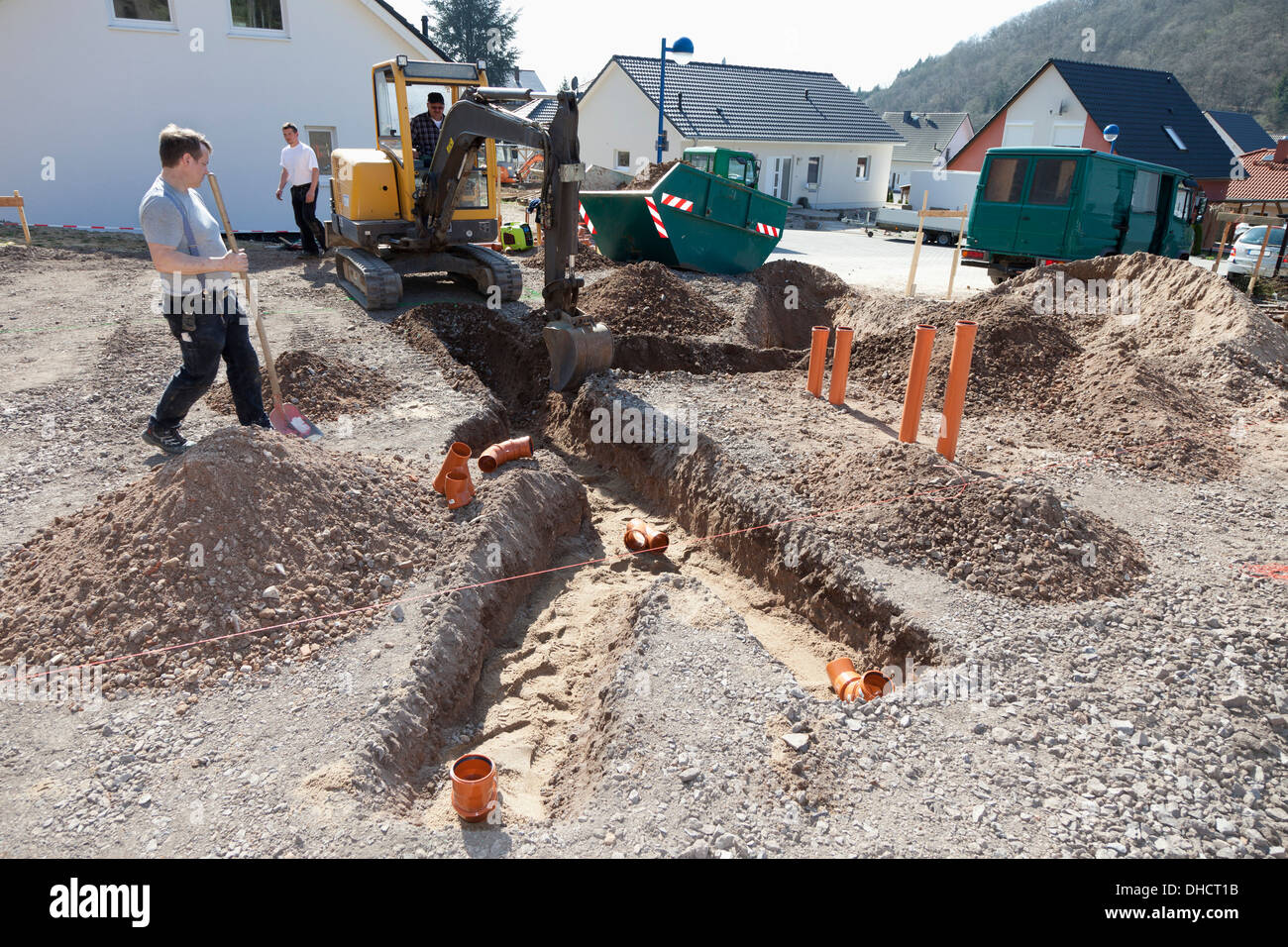 Laying pipes hi-res stock photography and images - Alamy