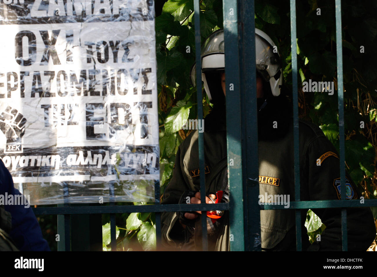 Athens, Greece. 7th Nov, 2013. Greek police blocks the main entrance of ...