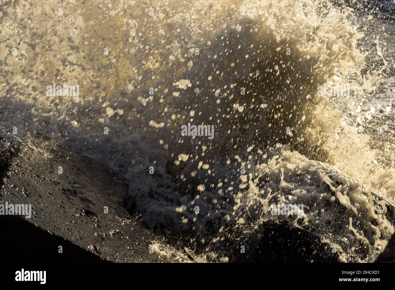 Sea splash hi-res stock photography and images - Alamy