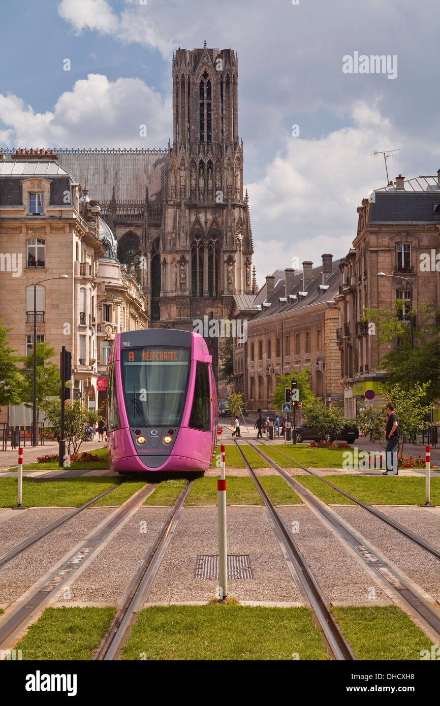 Reims tram hi-res stock photography and images - Alamy