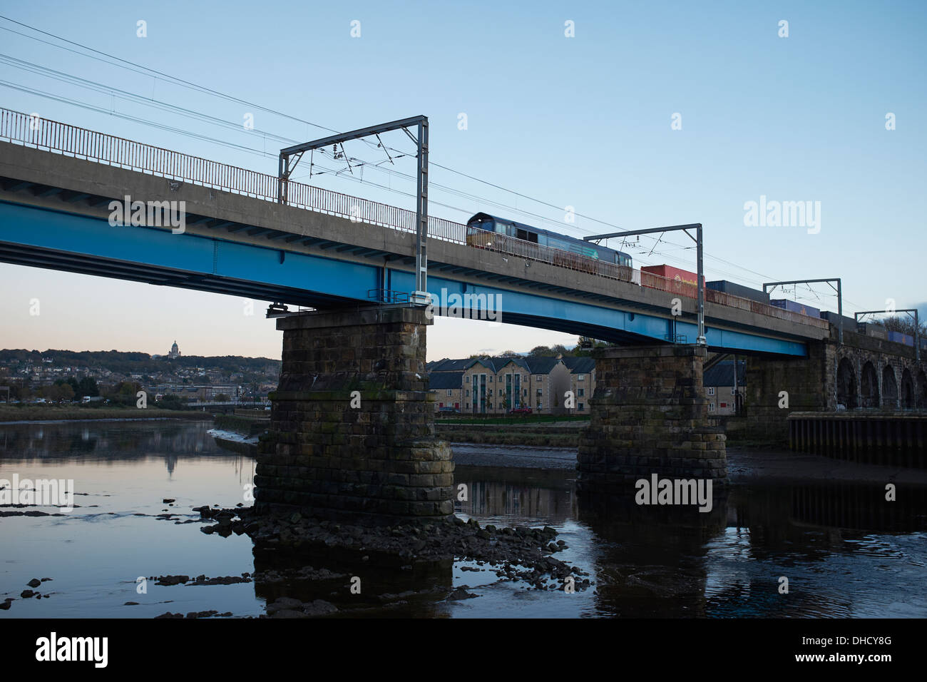 Uk freight train hi-res stock photography and images - Alamy