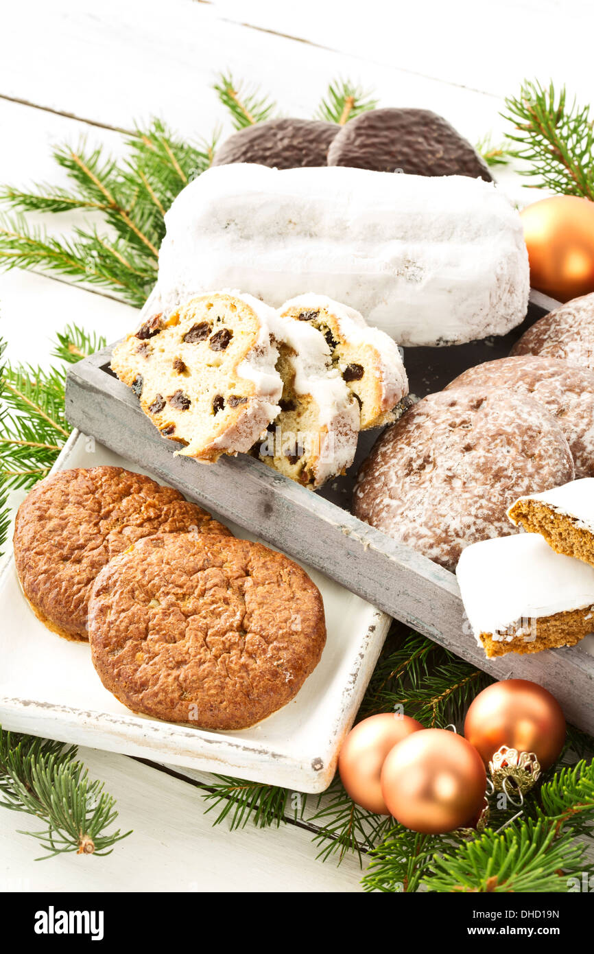 Christmas stollen and ginger bread in wooden boxes, studio shot Stock ...