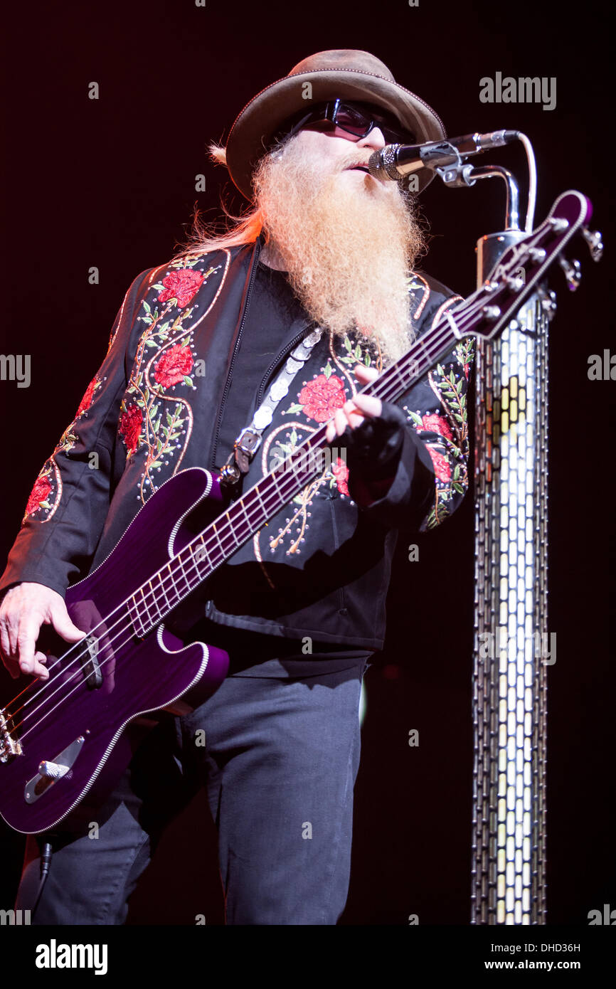 Dusty texas hill hi-res stock photography and images - Alamy