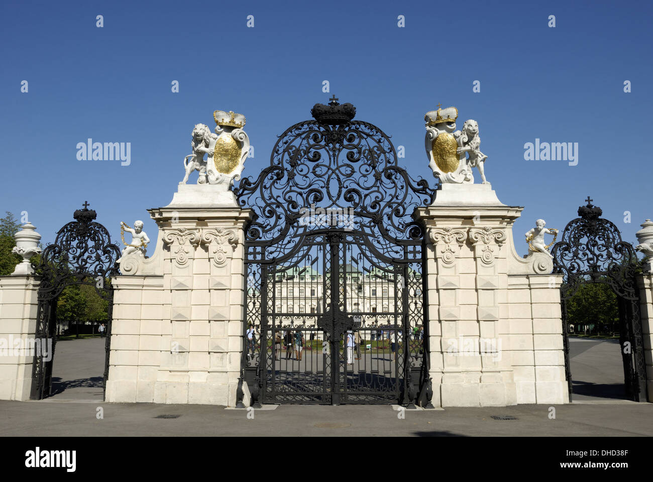 Upper castle gate hi-res stock photography and images - Alamy