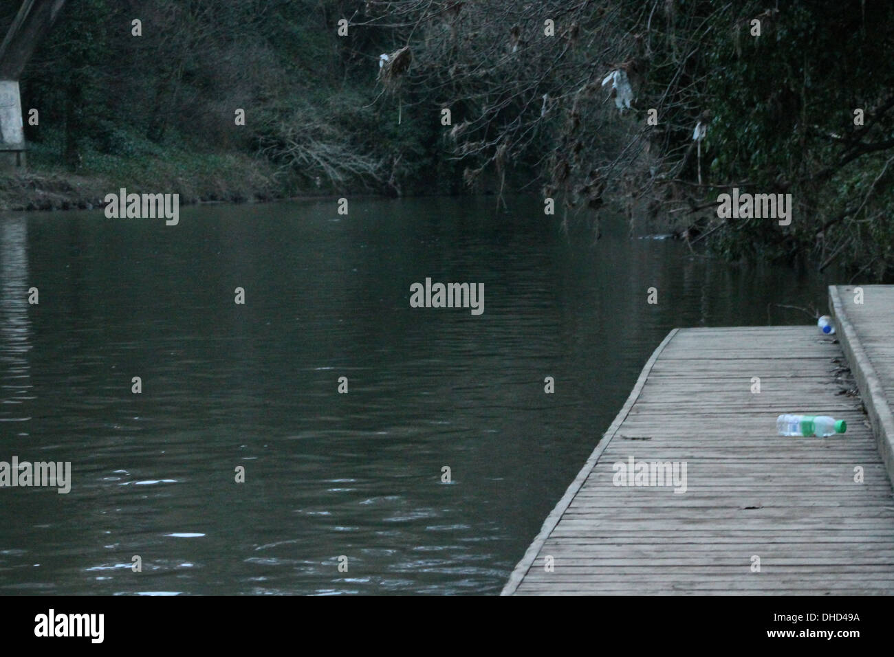 Riverside platform hi-res stock photography and images - Alamy