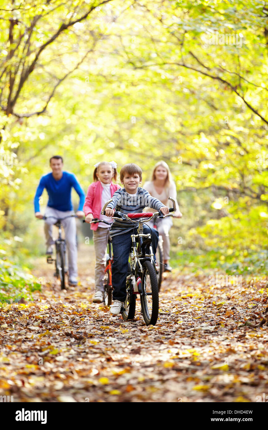 Kids exercising outdoors hi-res stock photography and images - Alamy