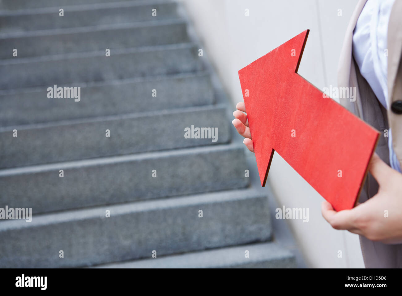 Arrow pointing up hi-res stock photography and images - Alamy