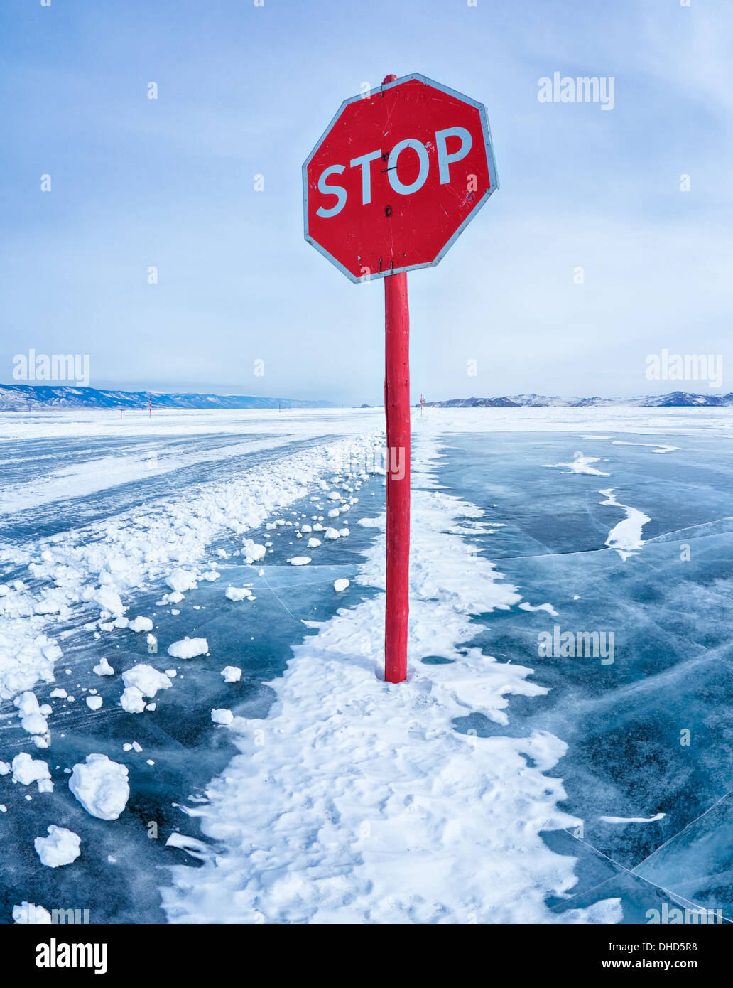 Stop pillar hi-res stock photography and images - Alamy