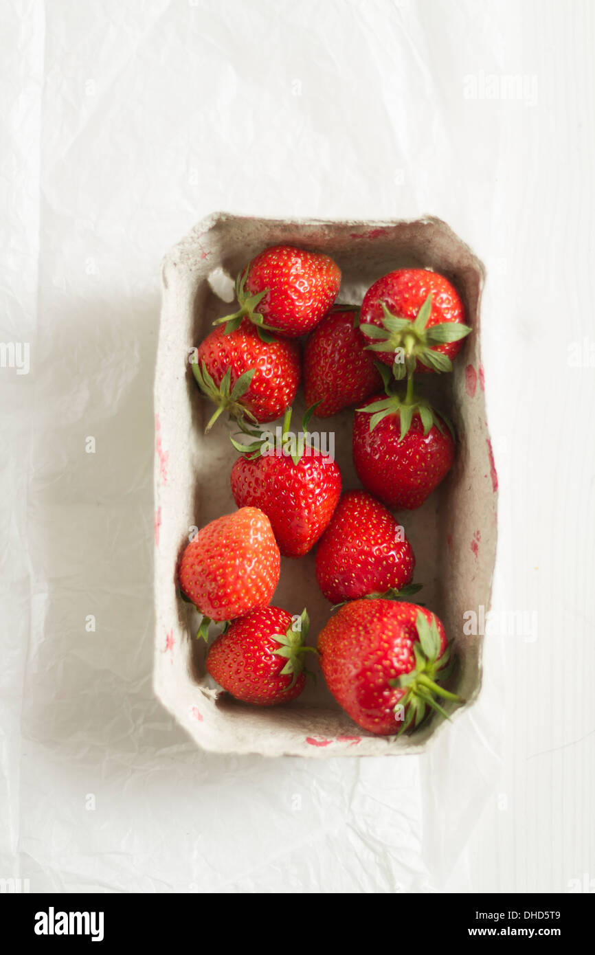 Plain strawberries hi-res stock photography and images - Alamy