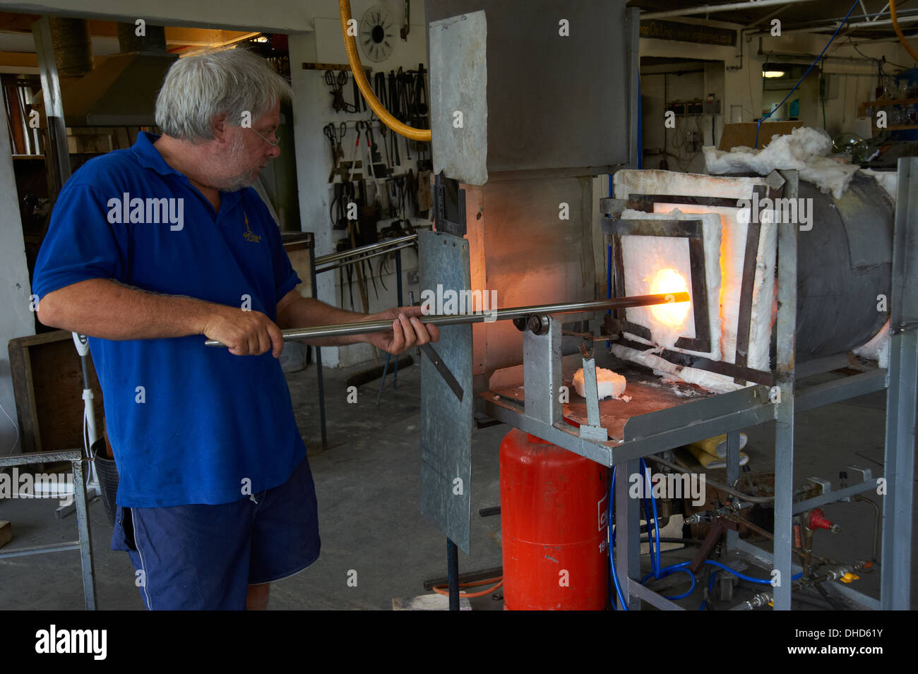 Making of glass in furnace hi-res stock photography and images - Alamy