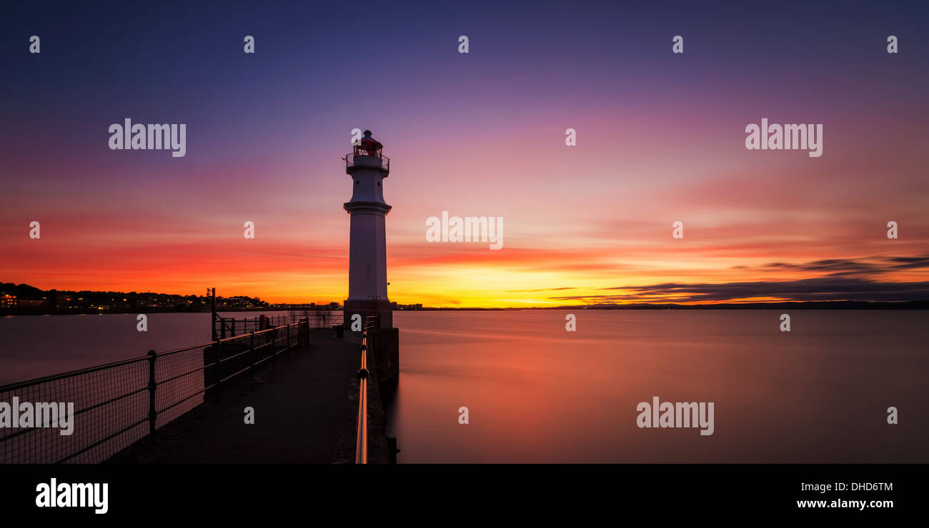 Edinburgh lighthouse sunset uk hi-res stock photography and images - Alamy