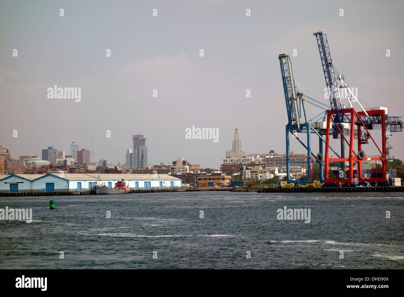 warehouses on the east river in Brooklyn Stock Photo - Alamy