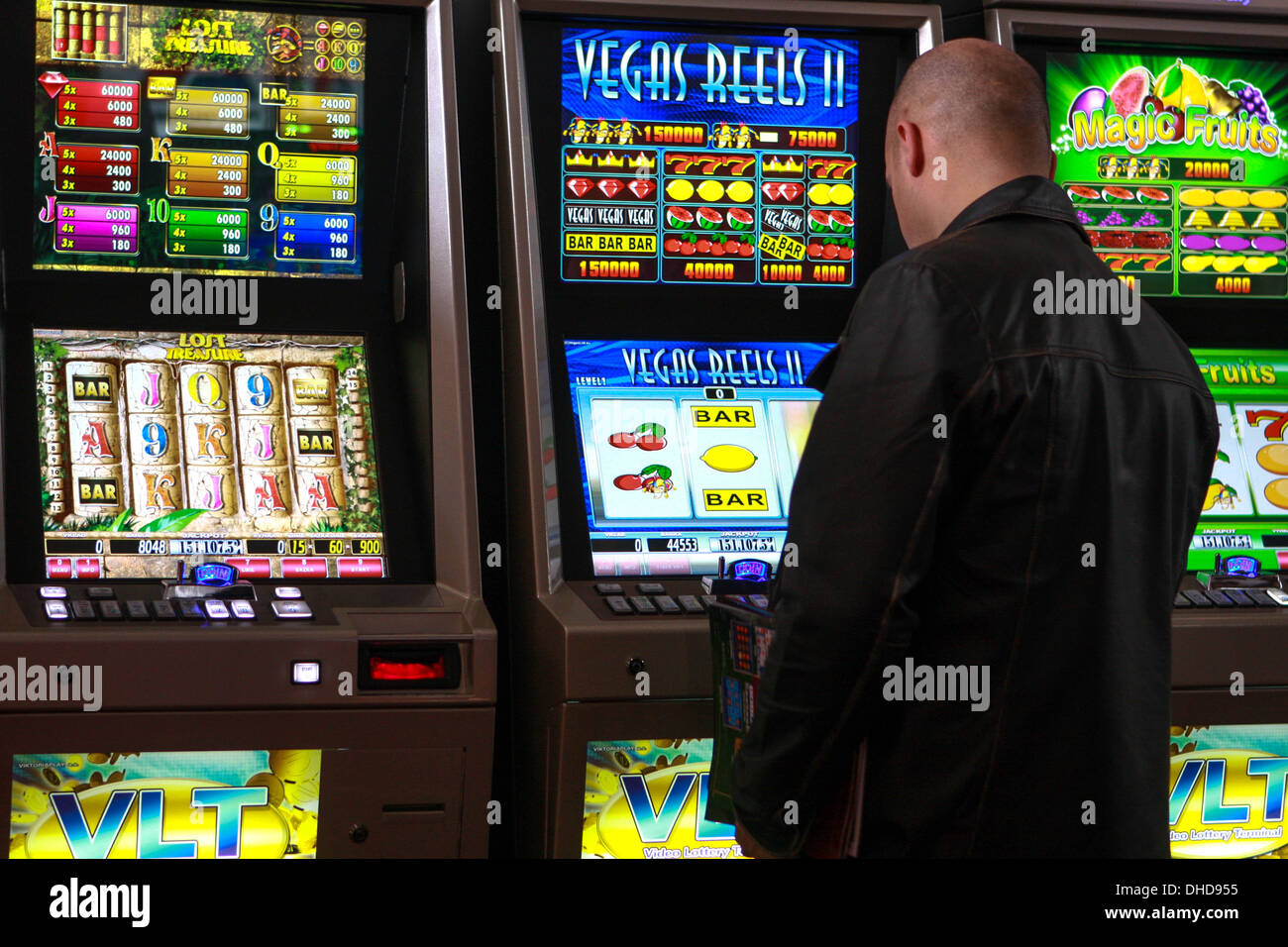 Gaming machine hi-res stock photography and images - Alamy