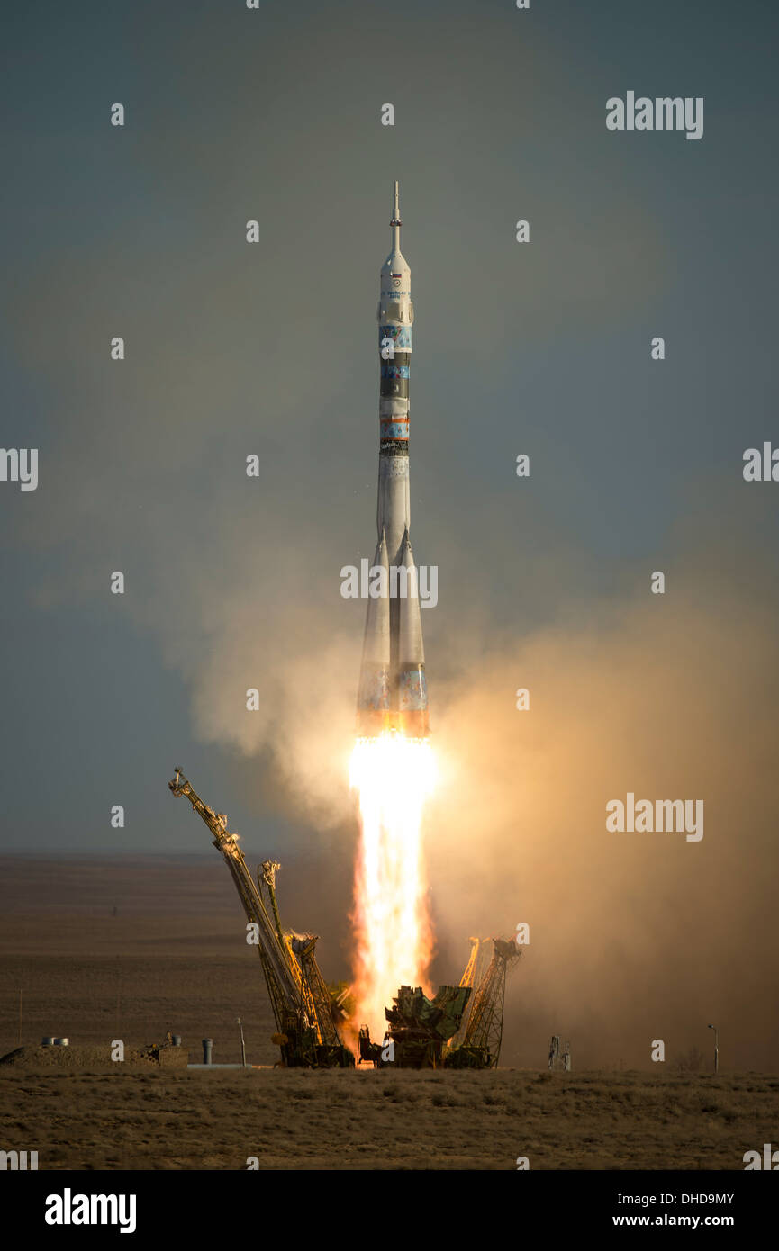 Expedition 38 Soyuz Launch Stock Photo - Alamy