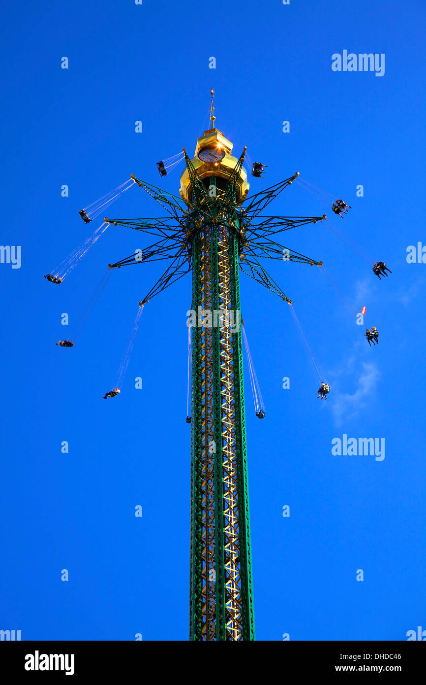 Funfair attraction hi-res stock photography and images - Alamy