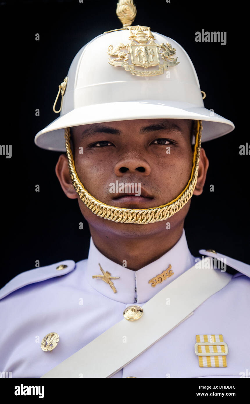 Thai guard at work hi-res stock photography and images - Alamy
