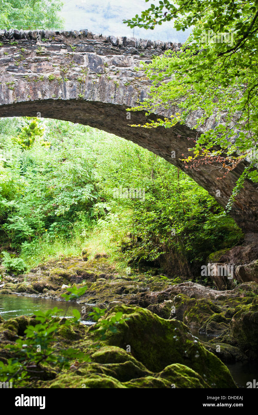 Scottish stone bridge hi-res stock photography and images - Alamy