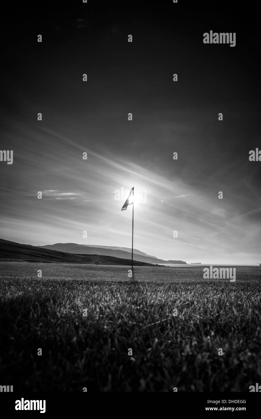 Golf flag sun hi-res stock photography and images - Alamy