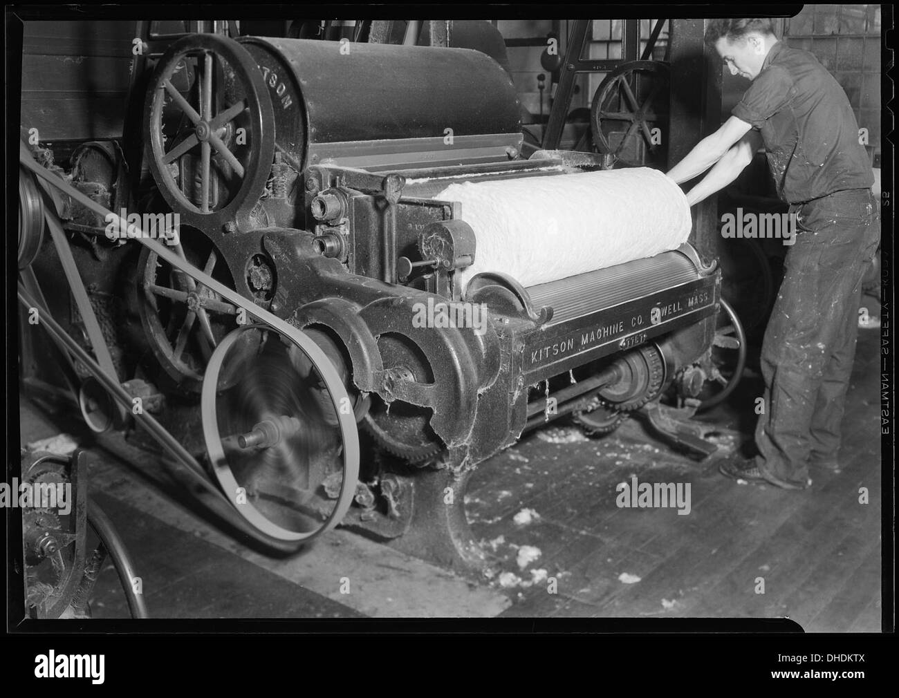Textiles manufacturing hi-res stock photography and images - Alamy