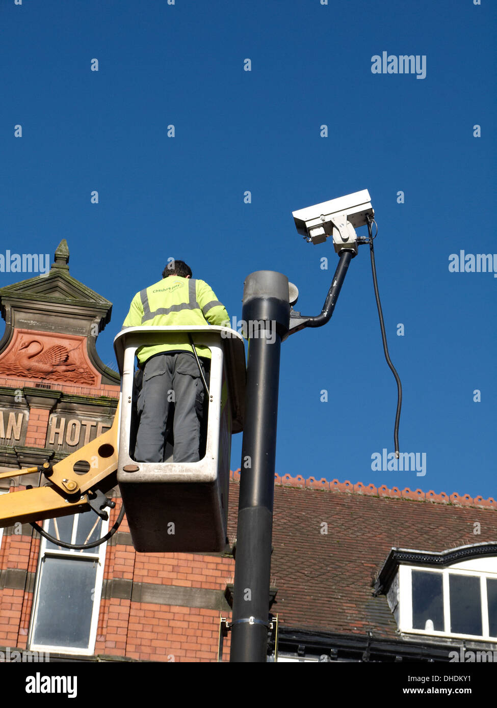 Repairing cctv hi-res stock photography and images - Alamy
