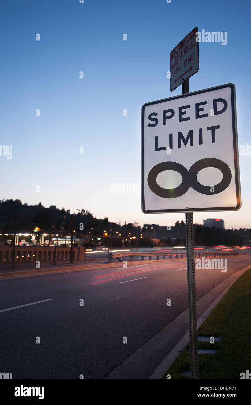Traffic barriers california hi-res stock photography and images - Alamy