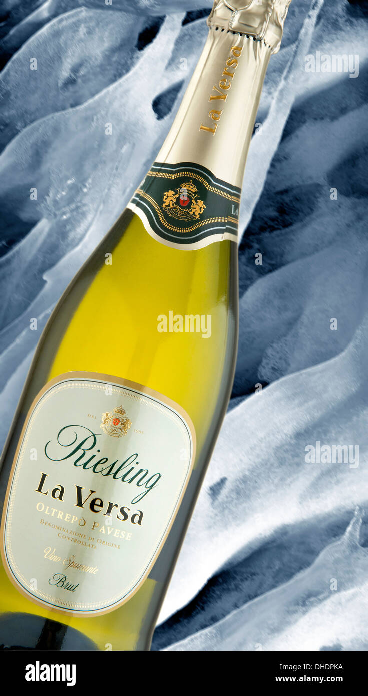 Riesling sparkling wine Stock Photo - Alamy