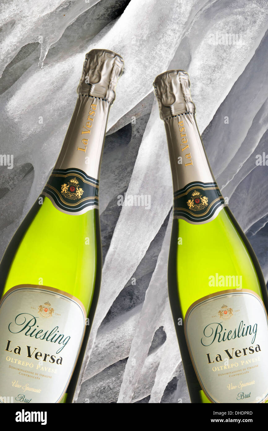 Riesling sparkling wine Stock Photo - Alamy